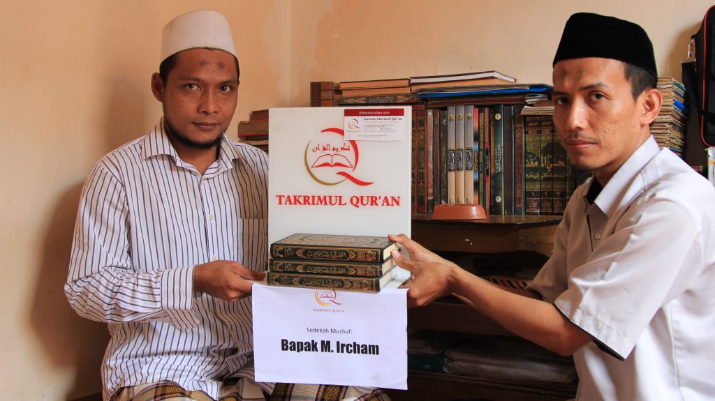 Distribusi Mushaf Al-Qur'an Pandeglang Banten - Yayasan Takrimul Quran
