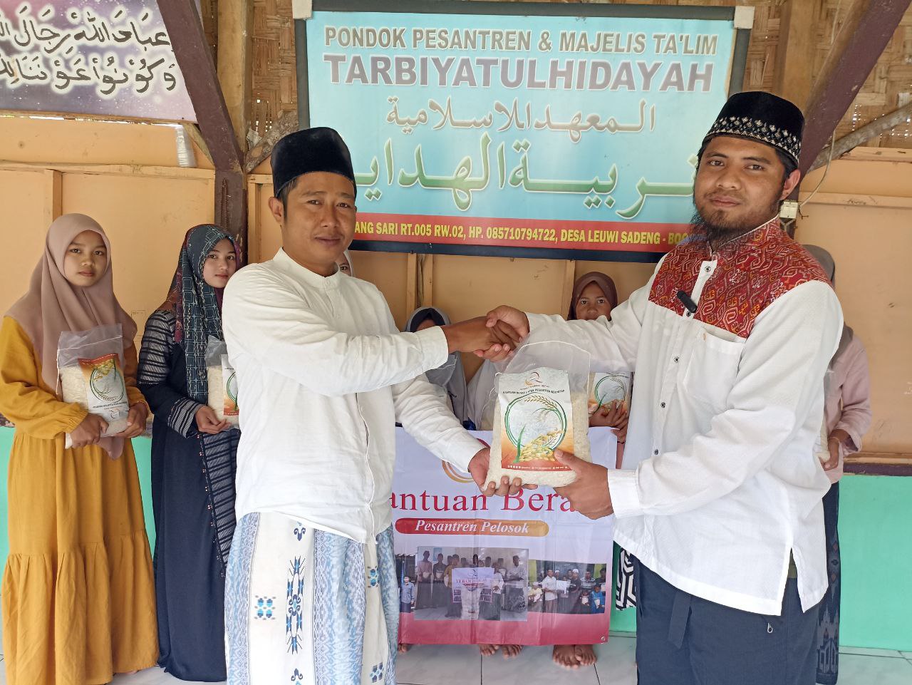Yataqu Tebar Mushaf Al-Qur'an di Jawa Barat - Yayasan Takrimul Quran