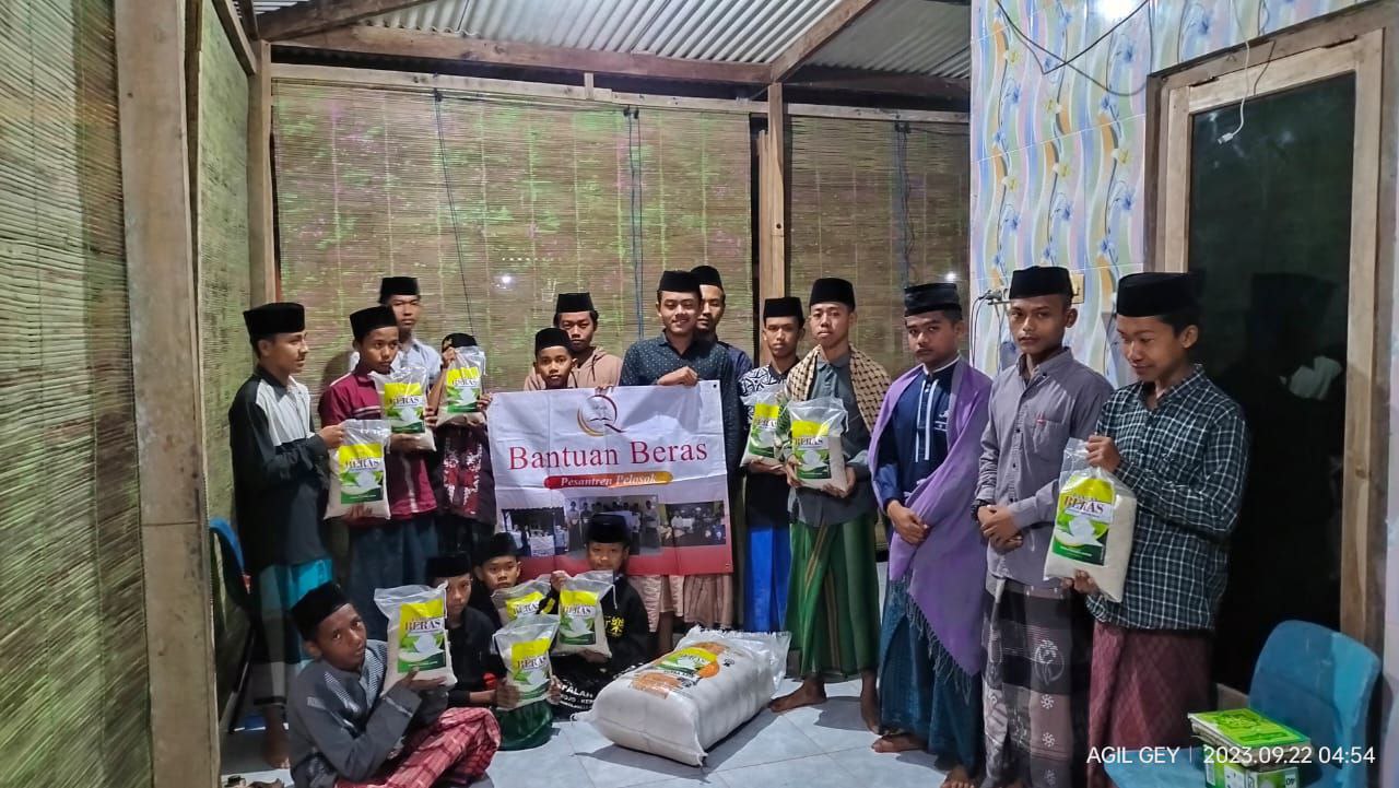 Berkah Jum'at: Yataqu Salurkan 40 Mushaf dan 2 Karung Beras ke Pondok ...